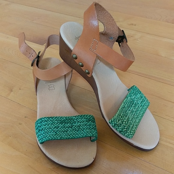 Riva Designs | Shoes | Riva Authentic Leather Green Woven Wedge Sandals ...